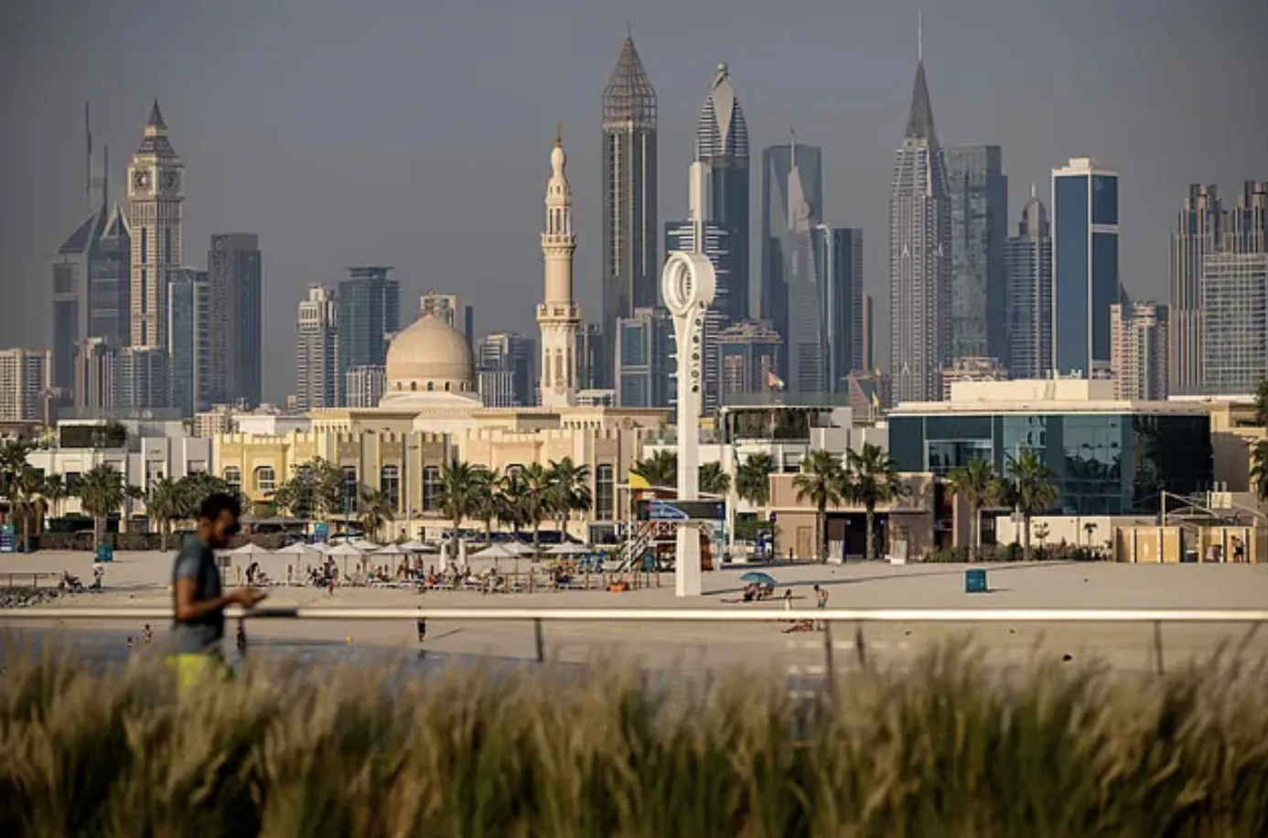 Dubai Rental Market Faces Pressure as Over 200 000 New Units Set to Enter Next year - UPPERNEWS ...